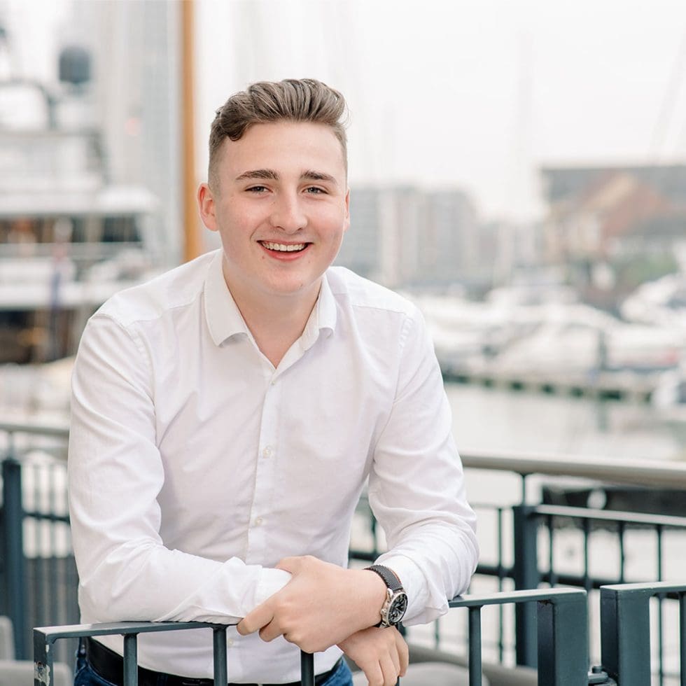 ABOUT | Lee Peck Media